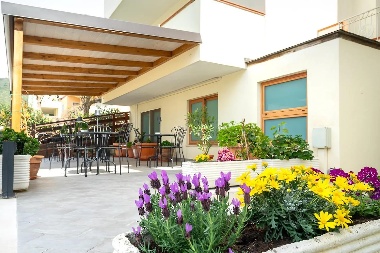 Grazia Hotel Sperlonga: un hotel a 3 stelle con il Prezzo Minimo di 110 ...